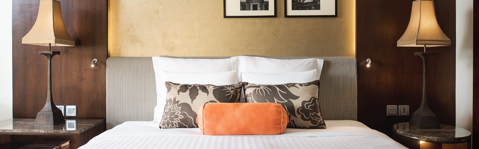 Luxury Hotel in Bangkok | Anantara Riverside | Deluxe Riverfront Room