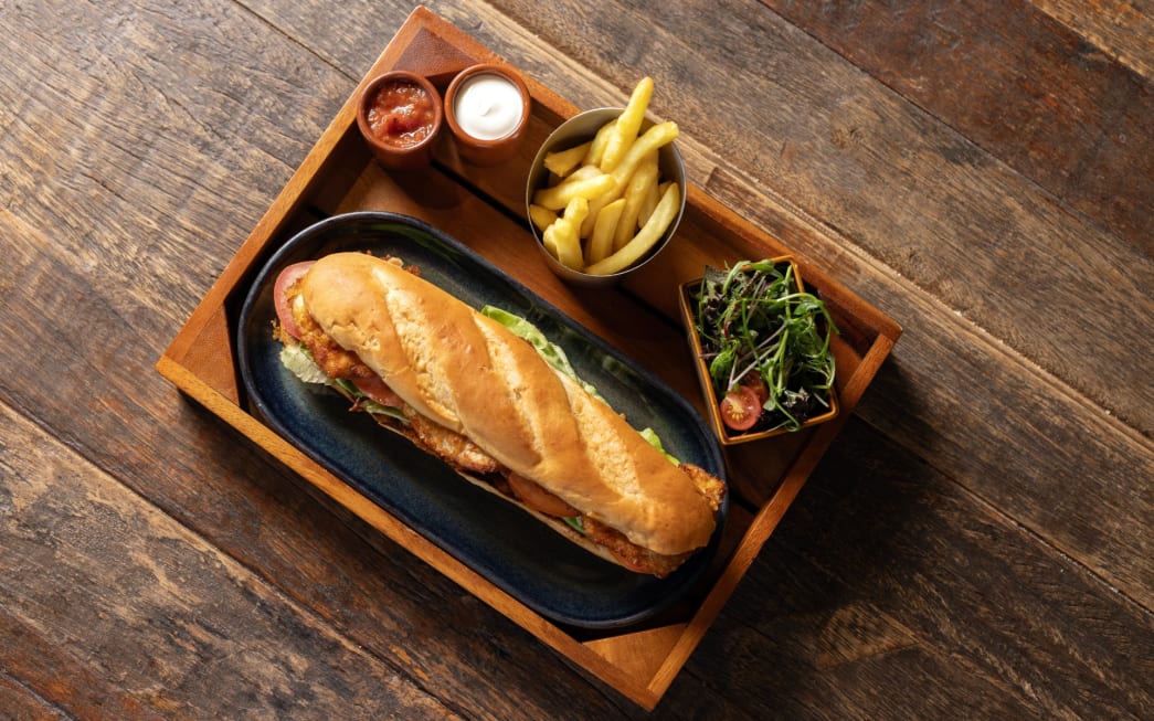 Coffee House Dubai | Revo Café at Anantara The Palm Dubai