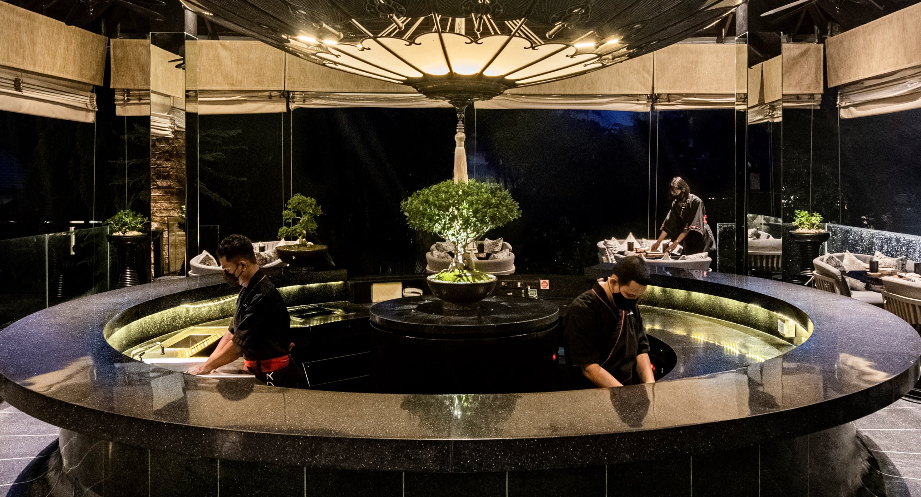 מסעדה יפנית במאי קאו | Tree Houseאומקאזה | Anantara Phuket